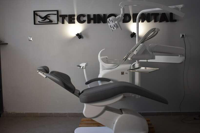 Стоматологічна установка Diplomat DC 310 БУ, $4500, Хуст (96964 ...